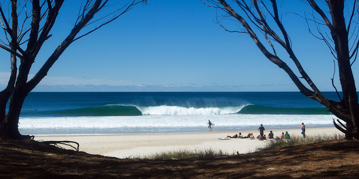 No Contest: Mick Fanning Gold Coast Pro surfing – video
