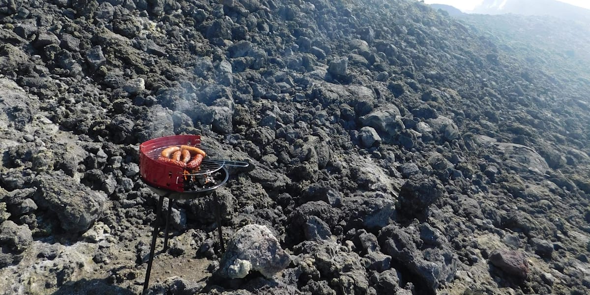 Grzegorz Gawlik 100 volcanoes project | Red Bull