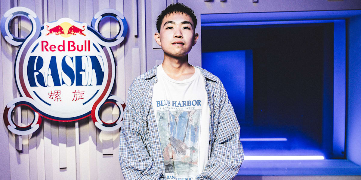 TOKYO世界インタビュー『だれでもワクワクするテーマパークみたいなアーティストになりたい』｜レッドブル