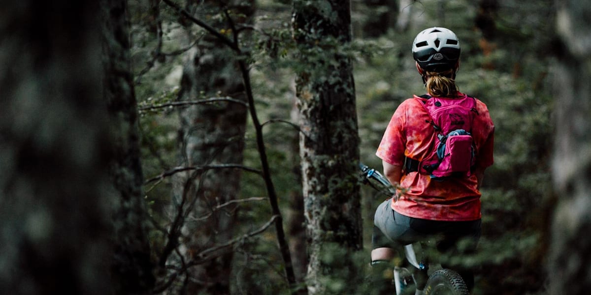 How to pack your backpack for MTB trail rides