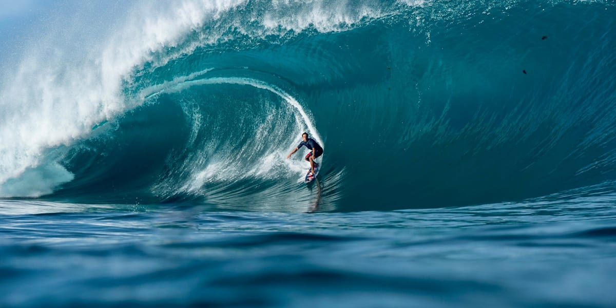 Twenty Foot Plus S1 E2: XXL Teahupo'o waves