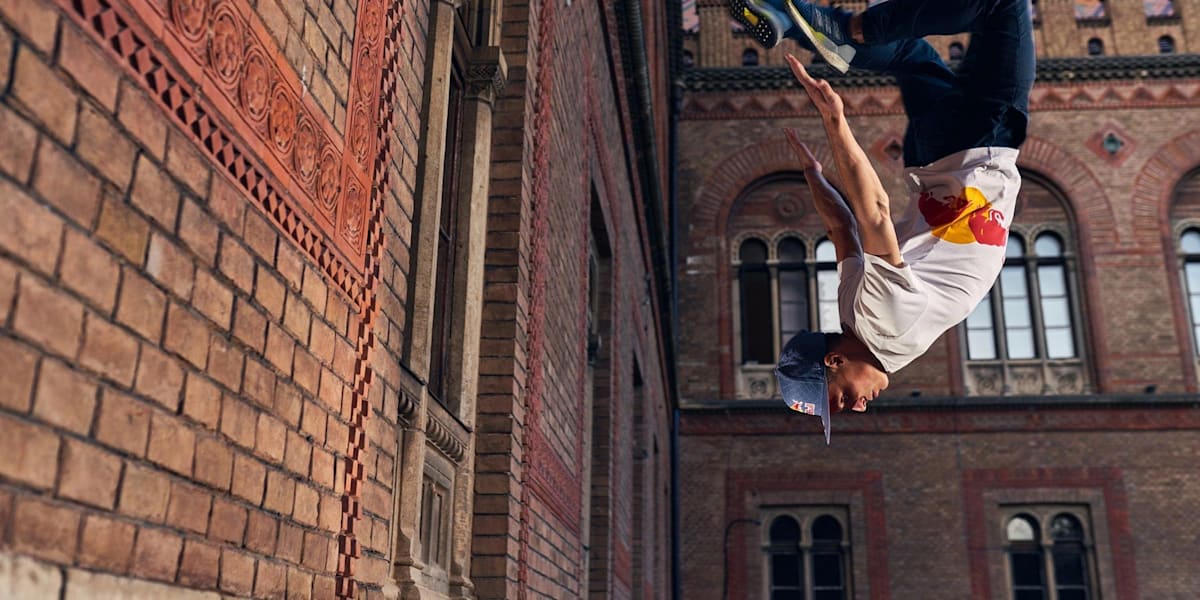 Freerunning Around the World S1 E1: Alex Titarenko