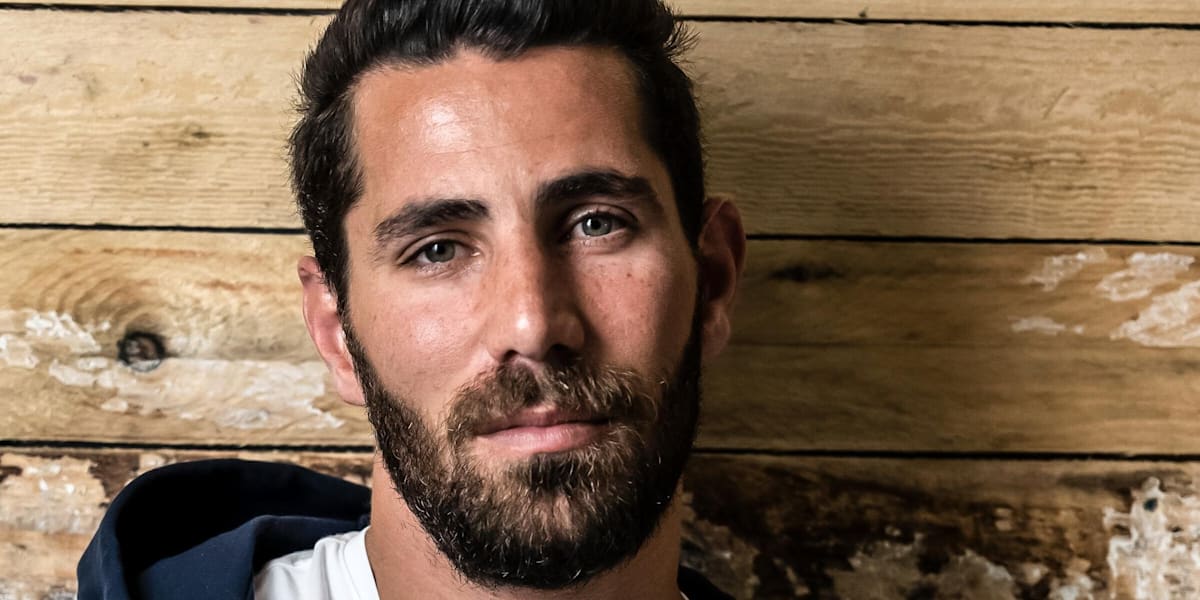 Listen to Aziz Maraka’s New Single: Mafi Mennik