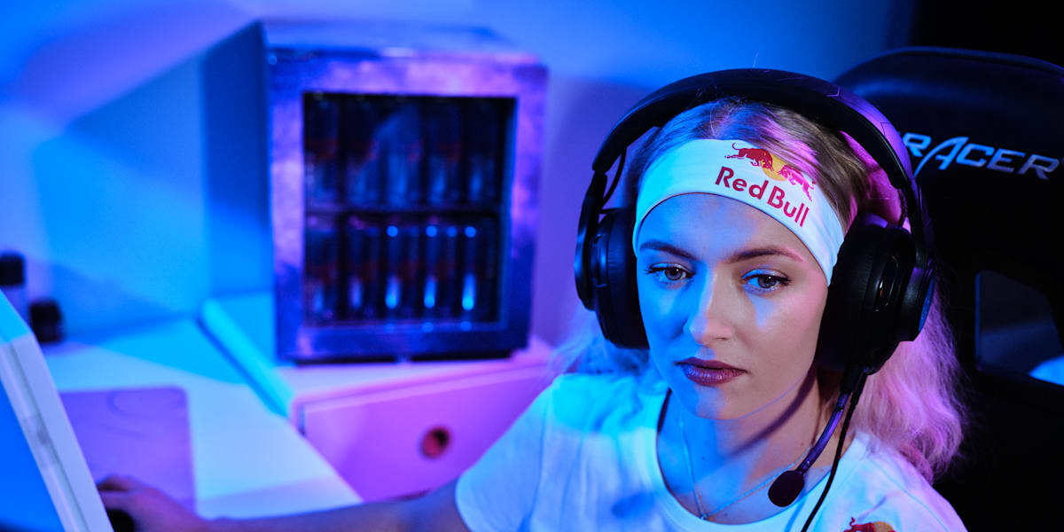 Michaela 'Mimi' Lintrup: CS:GO UNFOLD