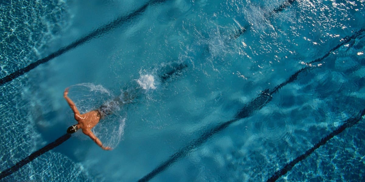 Butterfly swimming: 6 tips for mastering the stroke