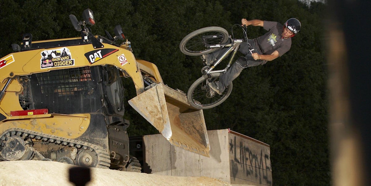 Red Bull Backyard Digger 2007: Video ze zastávek