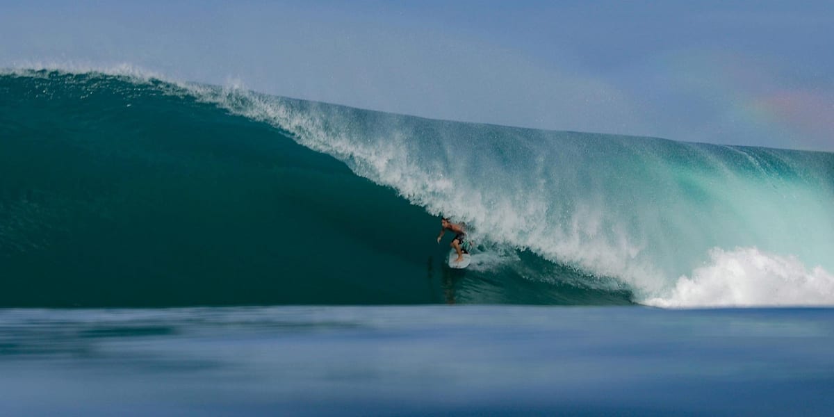 Surf à Sumatra en Indonésie dans Sessions ! Vidéo Surf