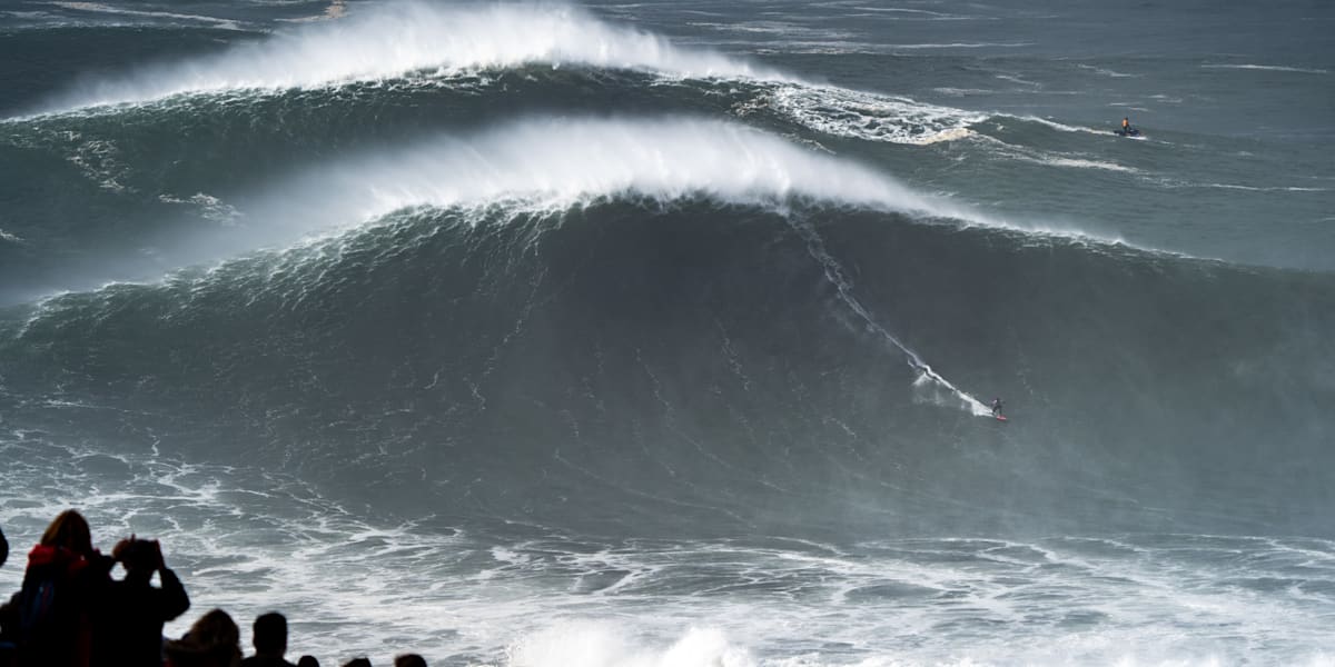 Nazaré Tow Surfing Challenge: Lenny y Chumbo vídeo