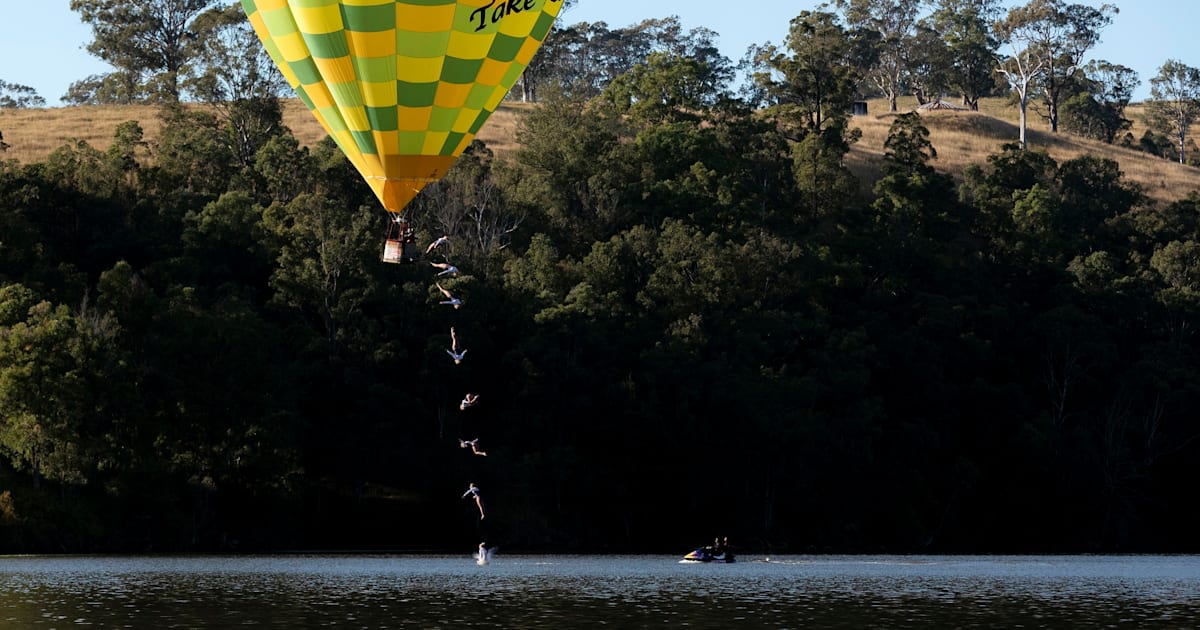 Cliff diving: Rhiannan Iffland hot air balloon dive