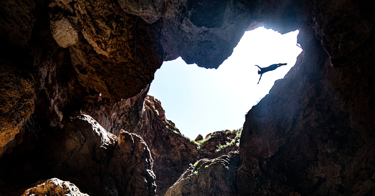 Red Bull Cliff Diving 2021 France: Cave of Light photos