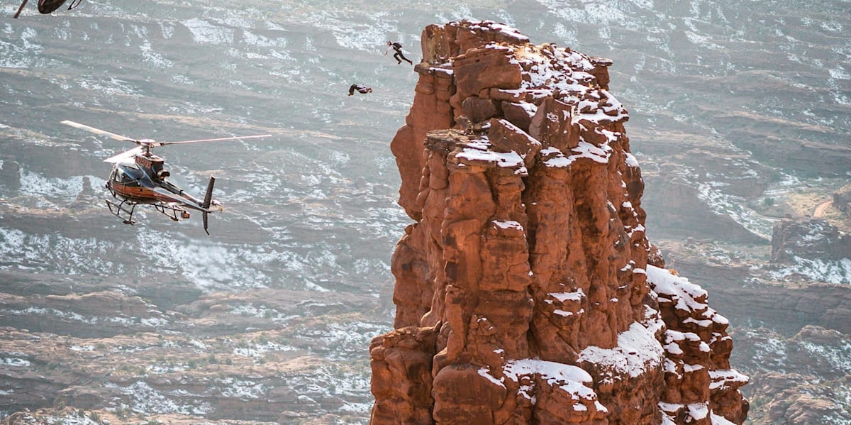 Vê este vídeo de Skydive, BASE Jump e Wingsuit