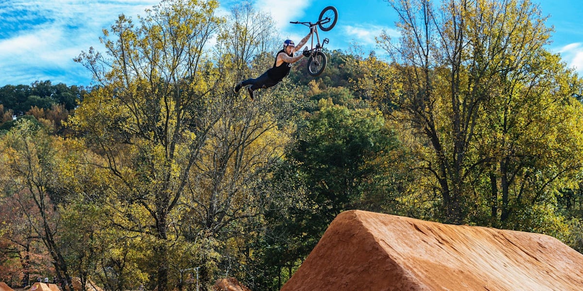 Corey Bohan – BMX Dirt