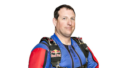 Luke Aikins B.A.S.E. jumping