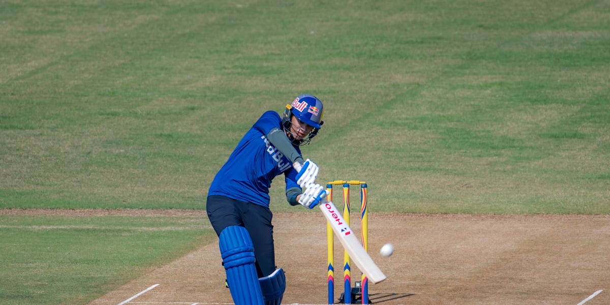 Batting with your left hand: Tips for left-handed bat