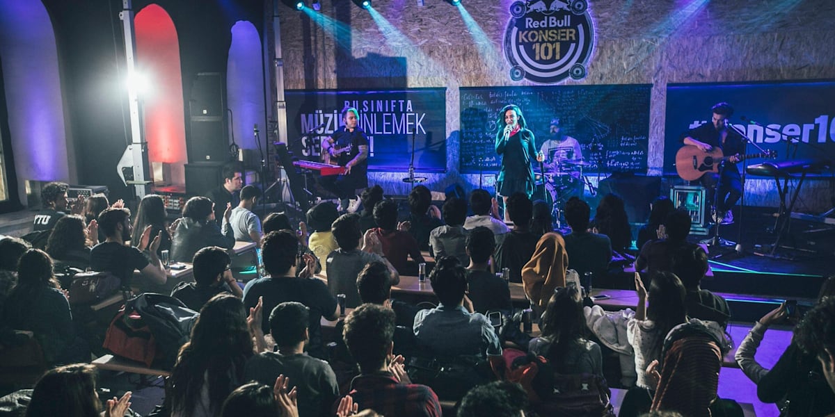 Red Bull Konser 101: Model Konseri Fotoğrafları