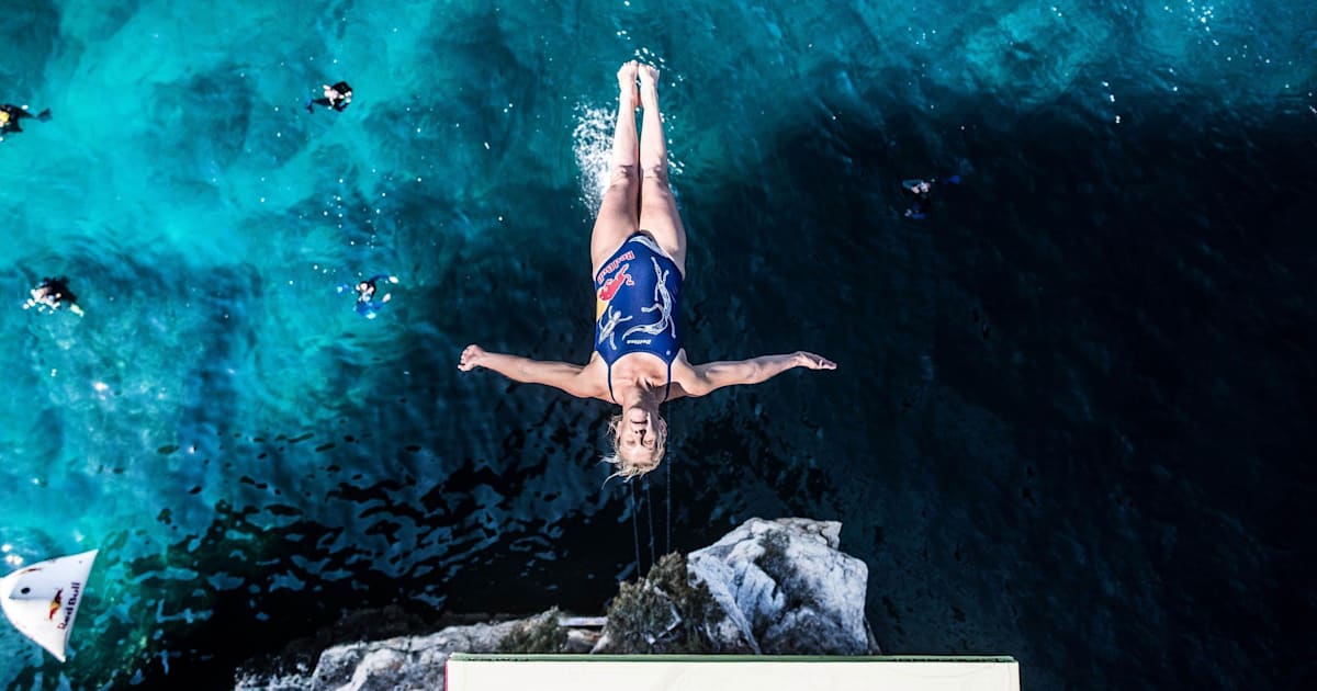 Rhiannan Iffland: Meet Australia's cliff-diving star