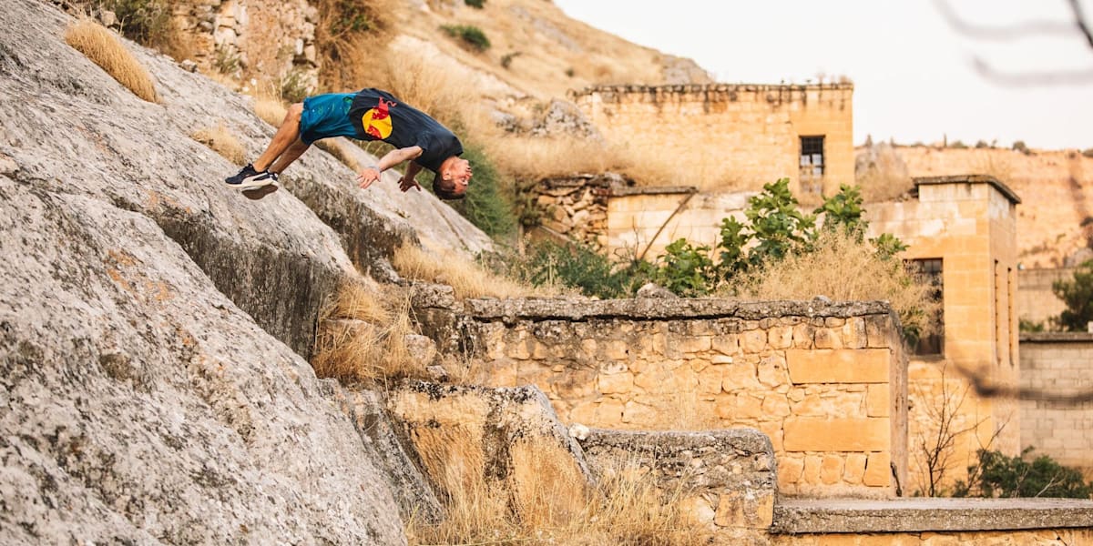 Halfeti'de Benzersiz Freerunning Gösterisi *Video*
