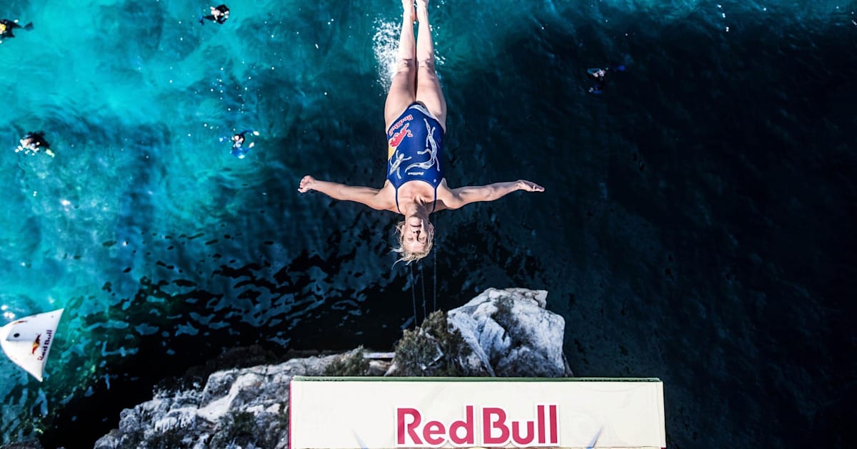 Rhiannan Iffland: The Australian cliff-diving sensation
