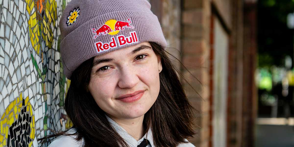 Aimee 'Aimsey' Davies: Streamer – Red Bull Athlete Profile
