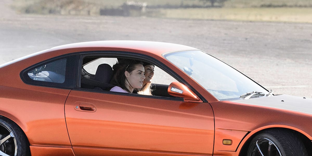 Becky Evans baut ihr Auto fürs Driften um - Drift Queen