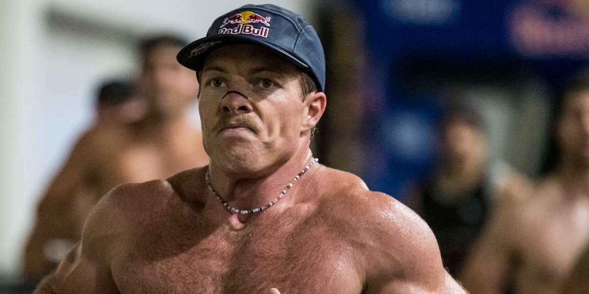 Red Bull Gym Clash：プロが教える参加資格・トレーニング方法・必需品・チームの組み方 | レッドブル