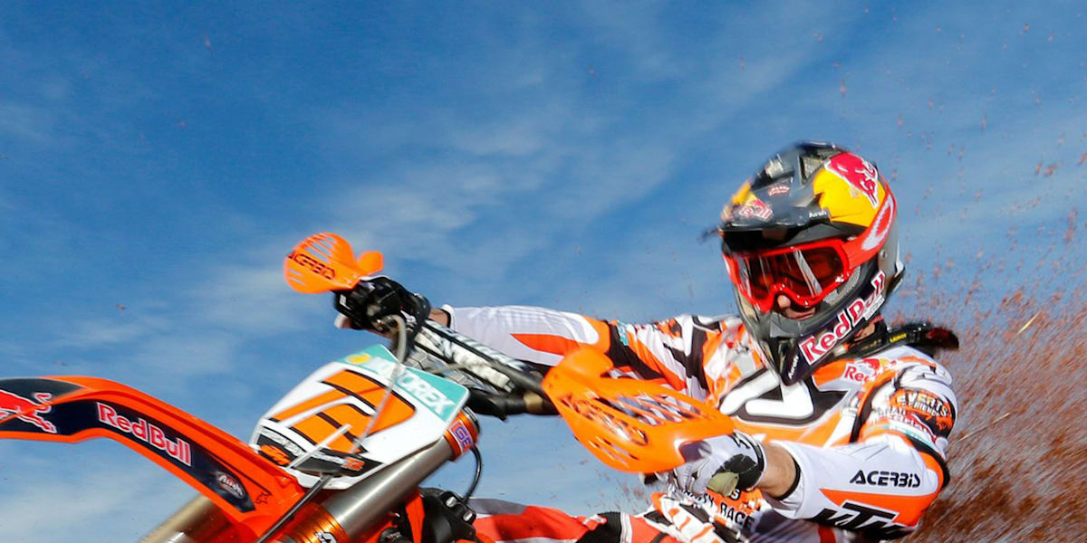 MX World T1 E2: Asunto Familiar