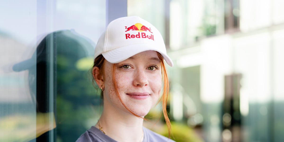 Kirsty Muir: Freeskiing – Red Bull Athlete Profile