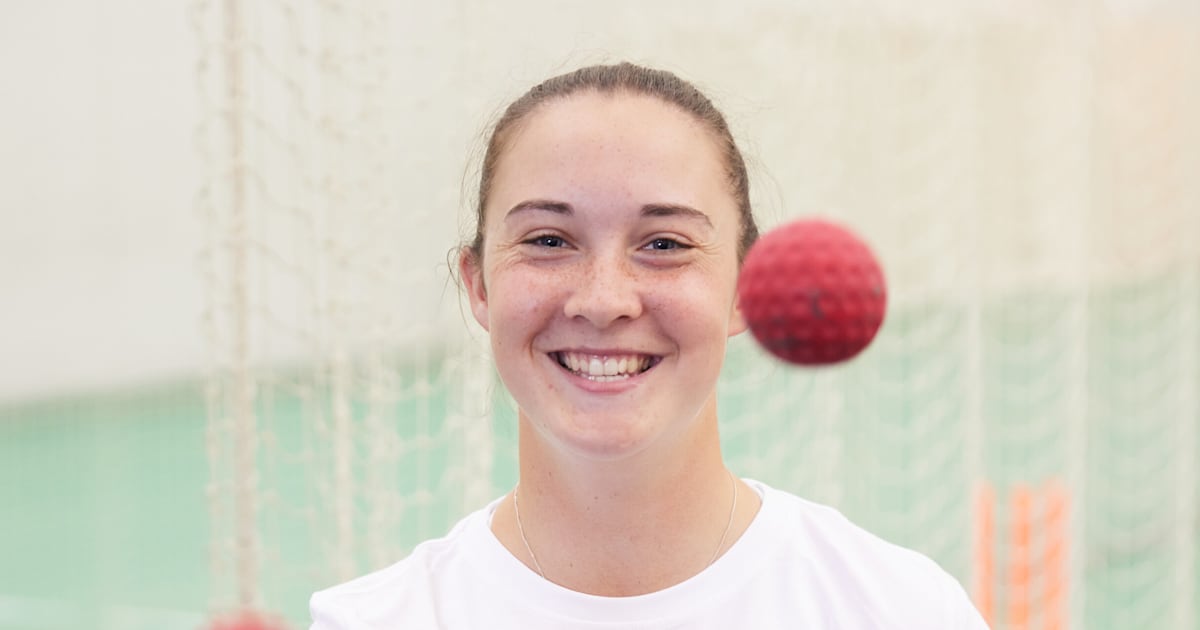 Alice Capsey: Cricket – Red Bull Athlete Profile