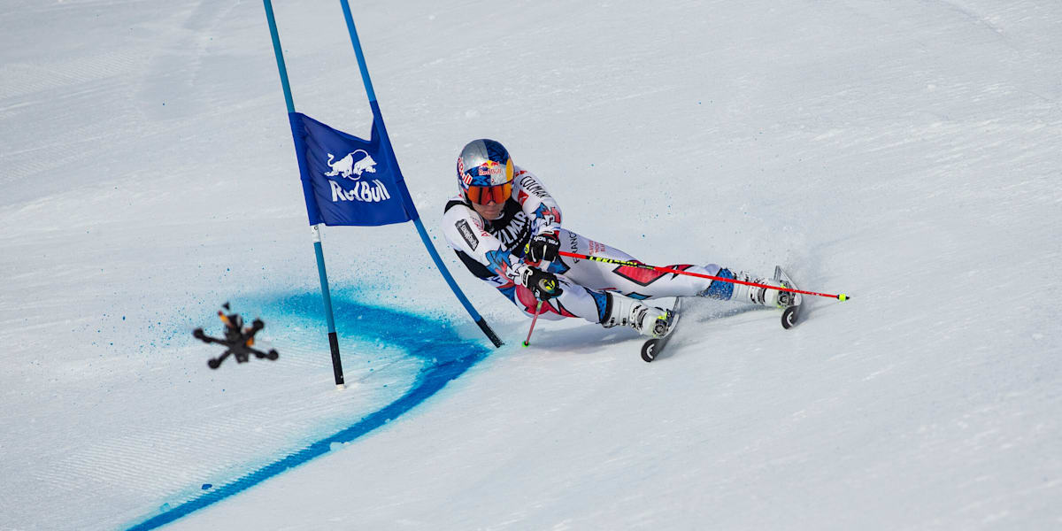 ski-alexis-pinturault-and-drone-on-giant-slalom-piste