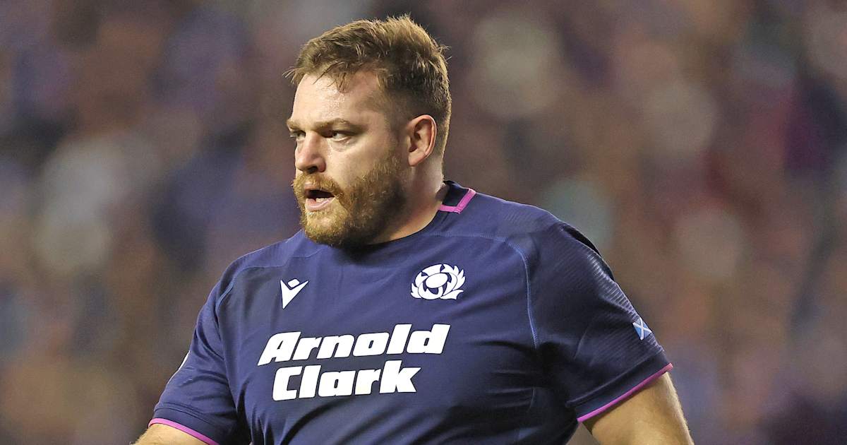 SCOTLAND PROP ELLIOT MILLAR MILLS SIGNS UP