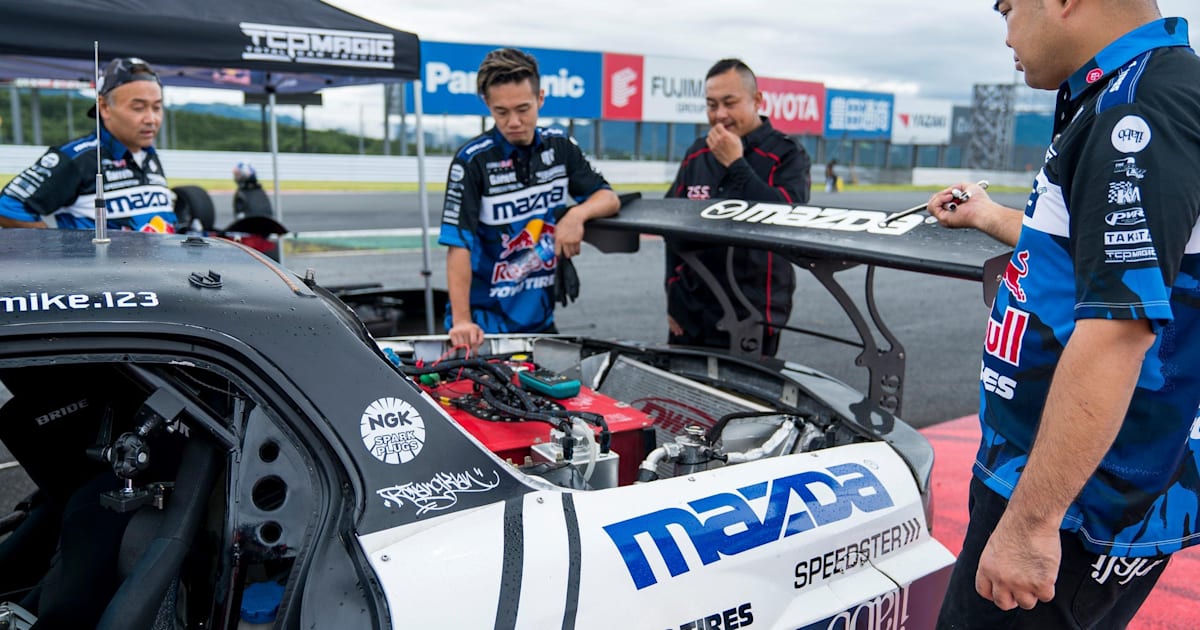 Mad Mike Whiddett Fuji Formula Drift 2018 review video