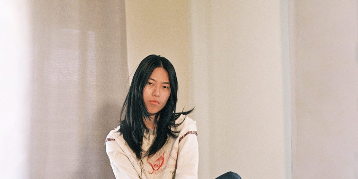 Interview: LA melancholic pop artist Deb Never