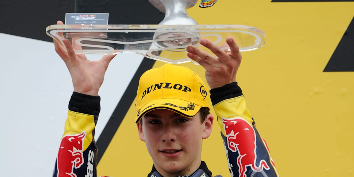 Blog | Lorenzo's Baldassarri Estoril podiums Blog | Lorenzo's Baldassarri Estoril podiums