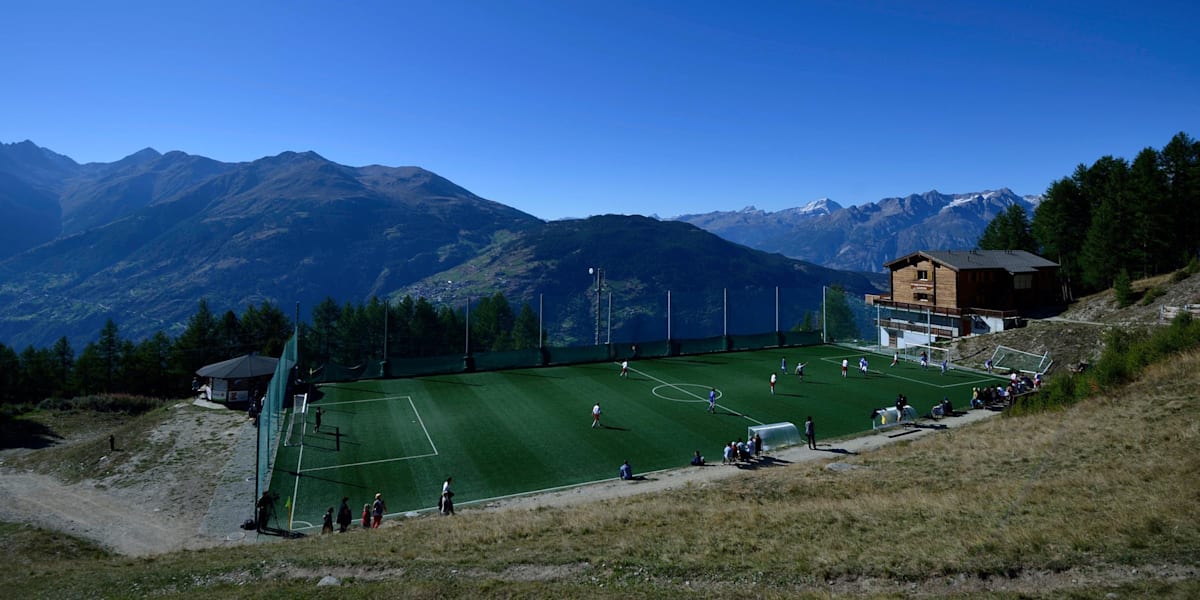 7 campos de futebol que são verdadeiros cartões-postais