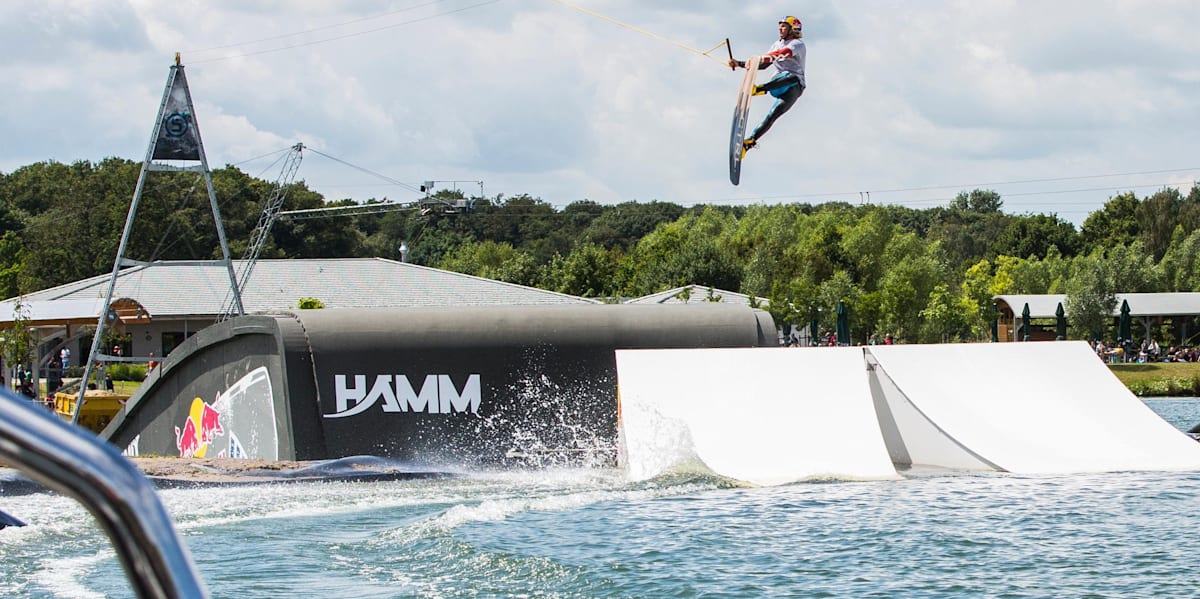 Dominik Gührs en Wakeboard au Red Bull Rising High 2014