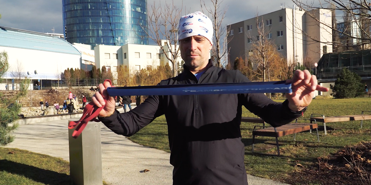 VIDEO: Maroš Molnár, cvičenie základných partií s gumou