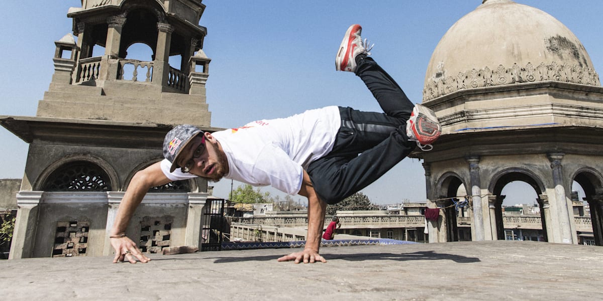 How to develop a unique dance style in breaking