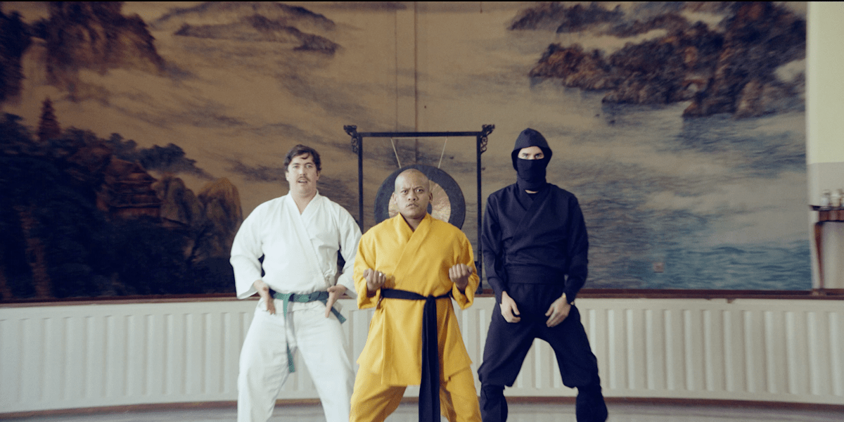 Awaken The Legehness with Van Pletzen
