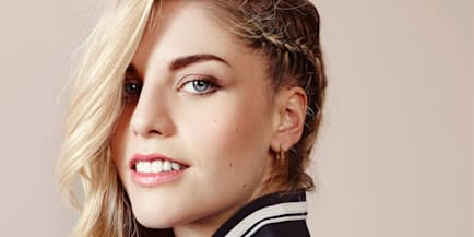 La chanteuse Hannah Reid reprend confiance