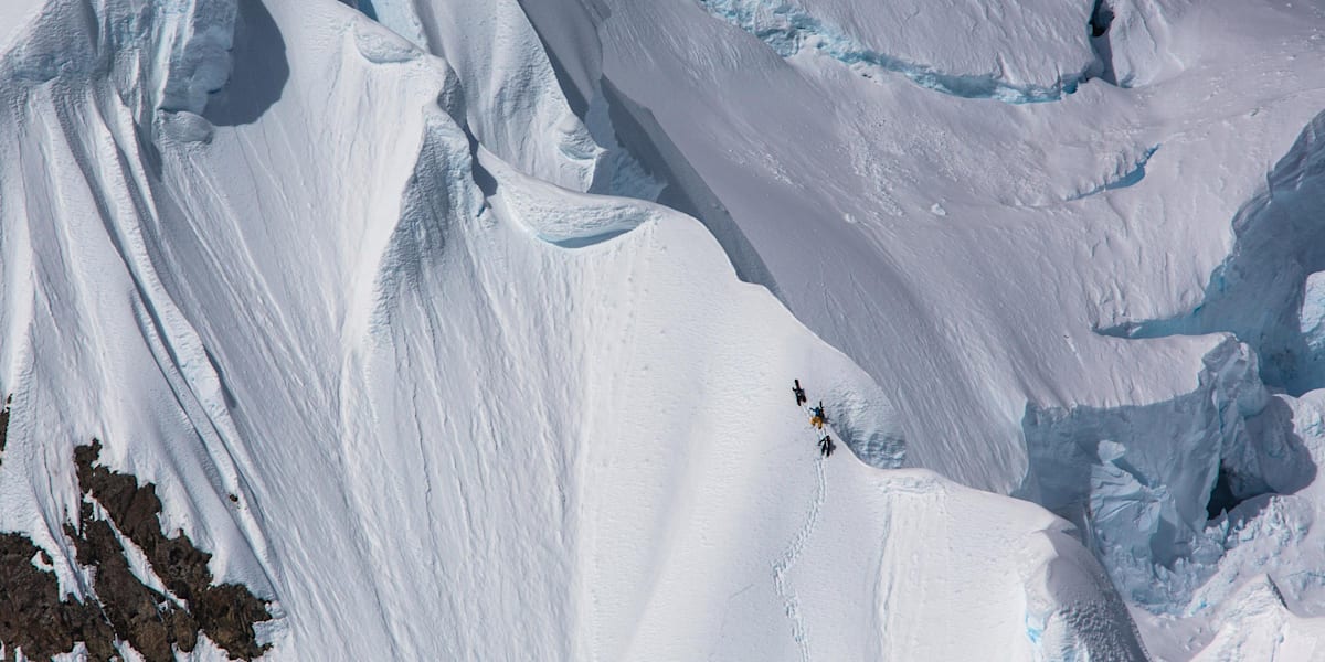 Snowboarder Xavier De Le Rue on riding fast and steep