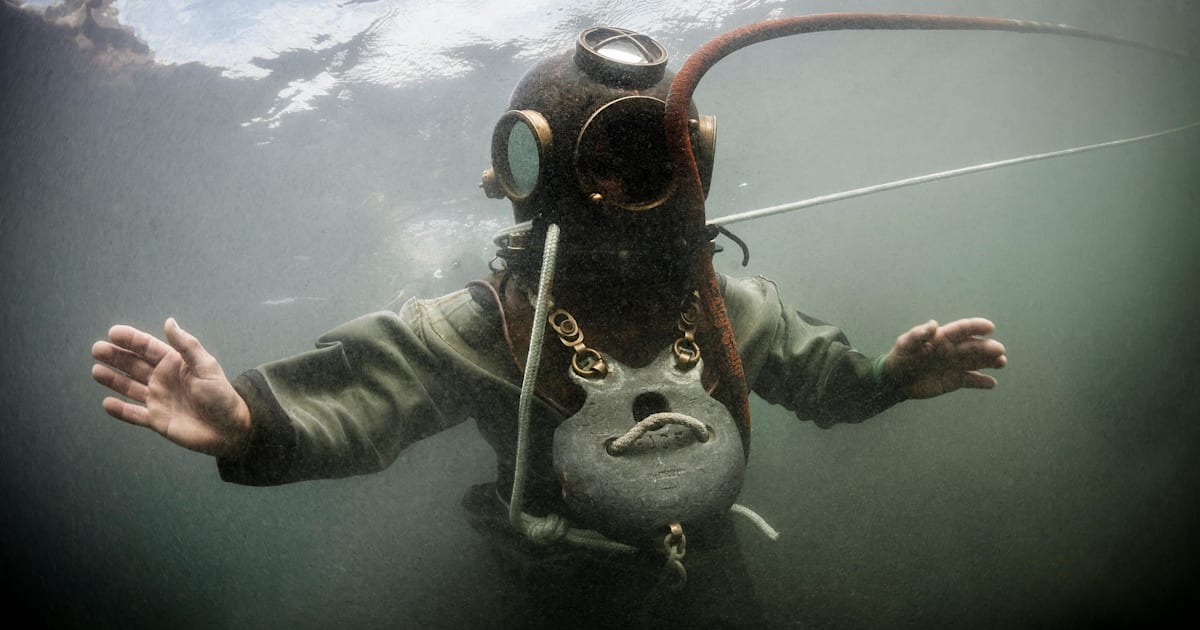 Antique diving gear: Historic equipment in Lake Geneva