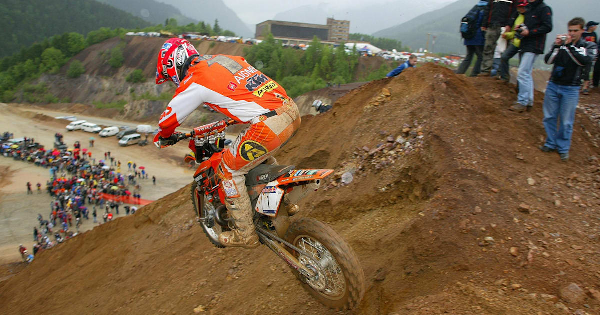 David Knight prepares to return to the Erzbergrodeo