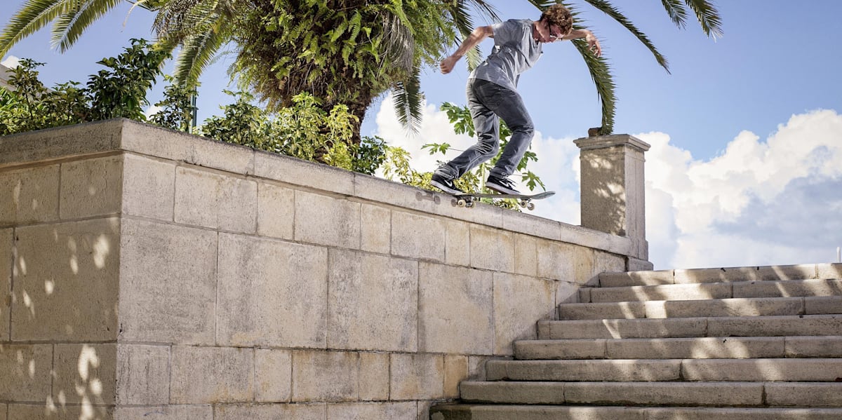 Five European skaters skating Puerto Rico
