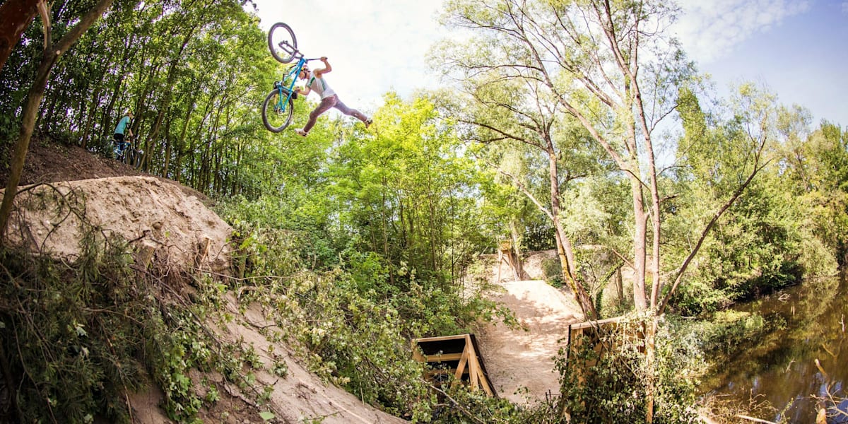 Behind the Scenes footage from a slopestyle paradise