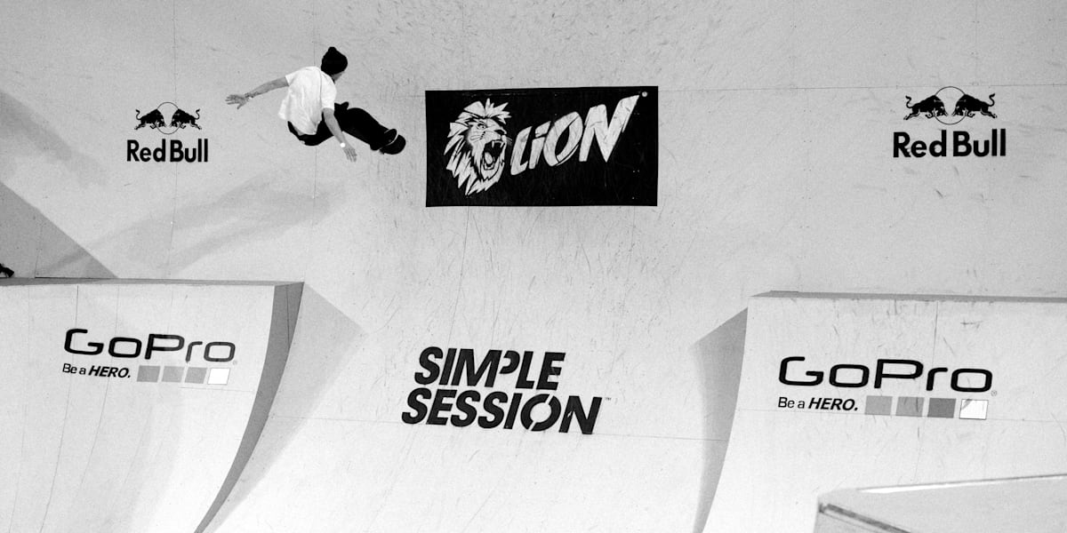 Simple Session 2015 Skateboard Contest