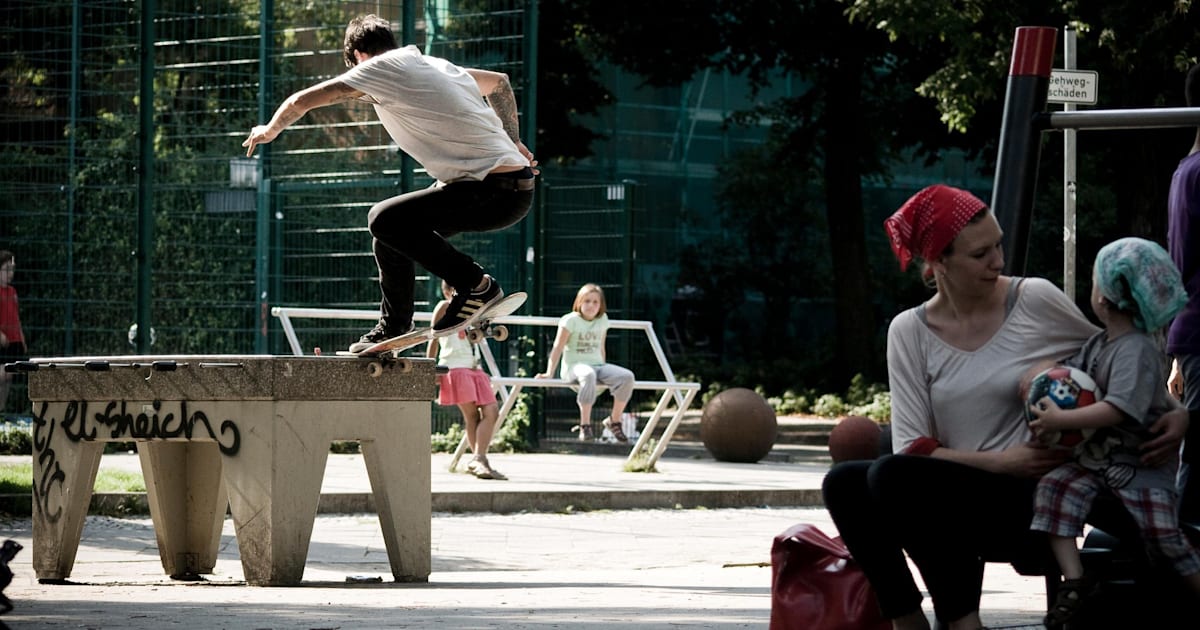 Marcelo Castillo with a frontside noseslide