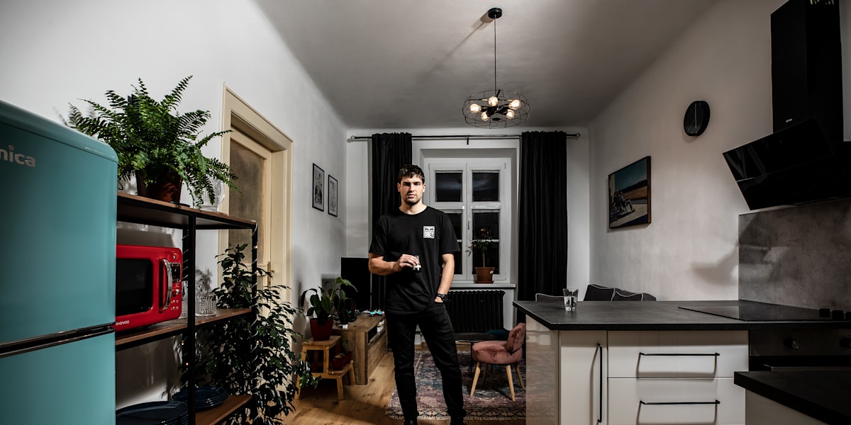 LIVI'N: Miro Čech | slovenský model a jeho bývanie