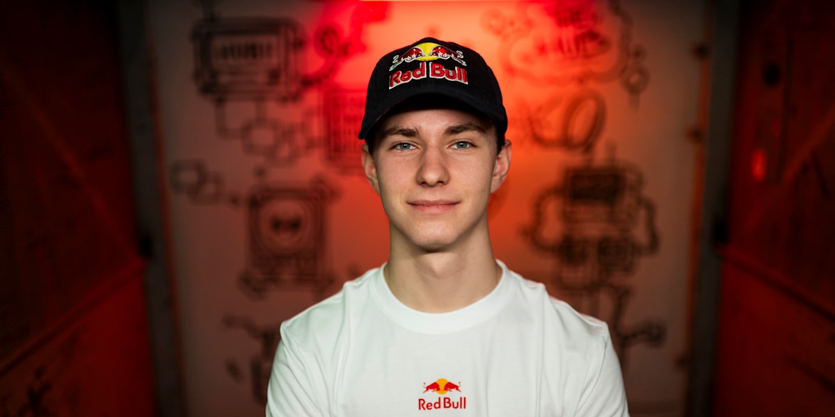 Kacper Sztuka: „Z Red Bullem bliżej do F1” - wywiad