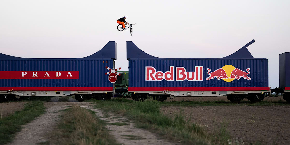 Dawid Godziek na torze MTB na pociągu - video, zdjęcia