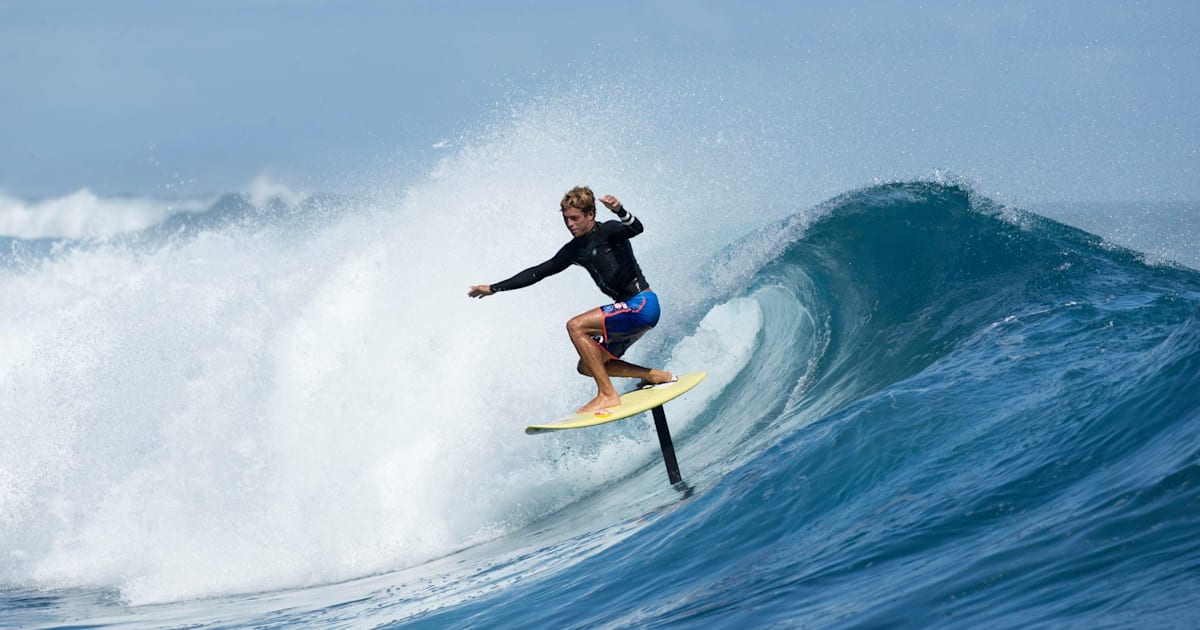 Kai Lenny vuela en Fiji surf con una tabla hydrofoil